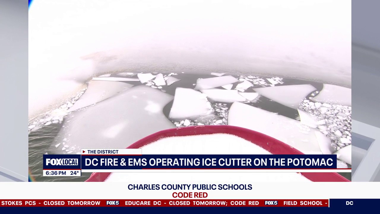 DC Fire and EMS operating ice cutter on the Potomac River