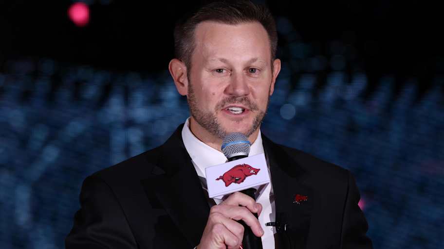 Which games on Razorbacks 2026 football schedule are most, least winnable?