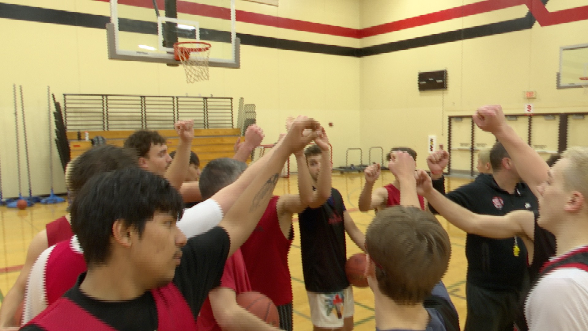 Undefeated Seymour Thunder eyes first Bay Conference crown since 2020