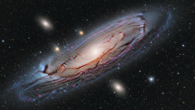 Andrómeda al descubierto: Nuevos paradigmas sobre el gigante cósmico ...