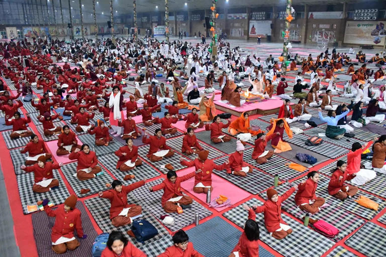 Swami Ramdev administers panch pran on India’s 77th Republic Day, calls ...