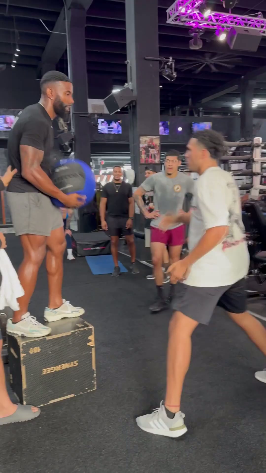 David Benavidez right back lab🧪 after all the criticism 😤