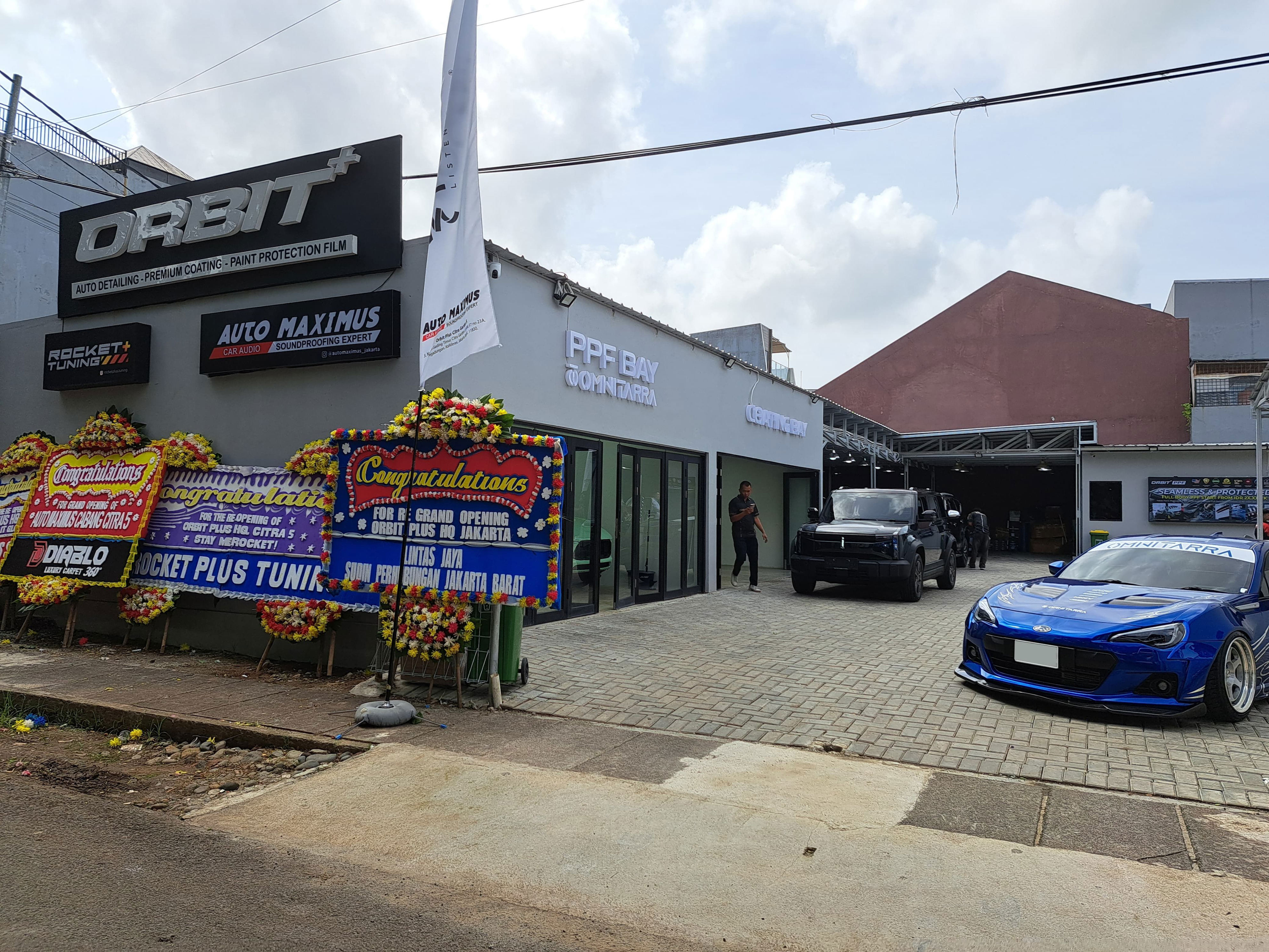 Upgrade audio sekalian ngopi, Auto Maximus buka gerai baru dengan ...