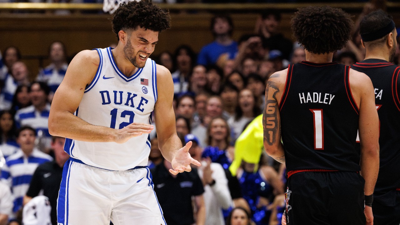 No. 4 Duke beats No. 20 Louisville to stay perfect in ACC