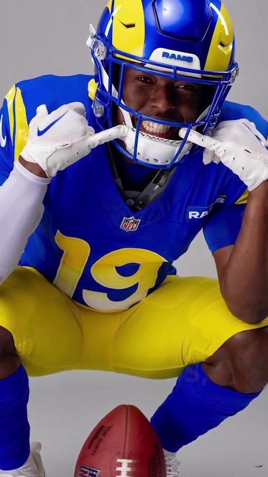 Xavier Smith helps the Rams upset the 49ers