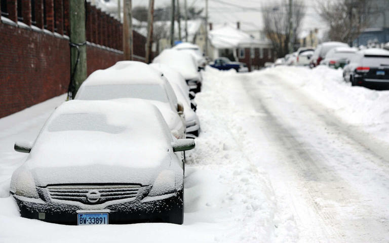 Sunday's snowstorm was one of Connecticut's snowiest days ever. Here's ...