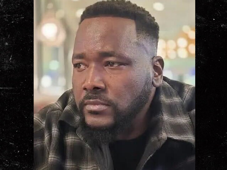 'Blind Side' actor Quinton Aaron on life support, partially breathing ...