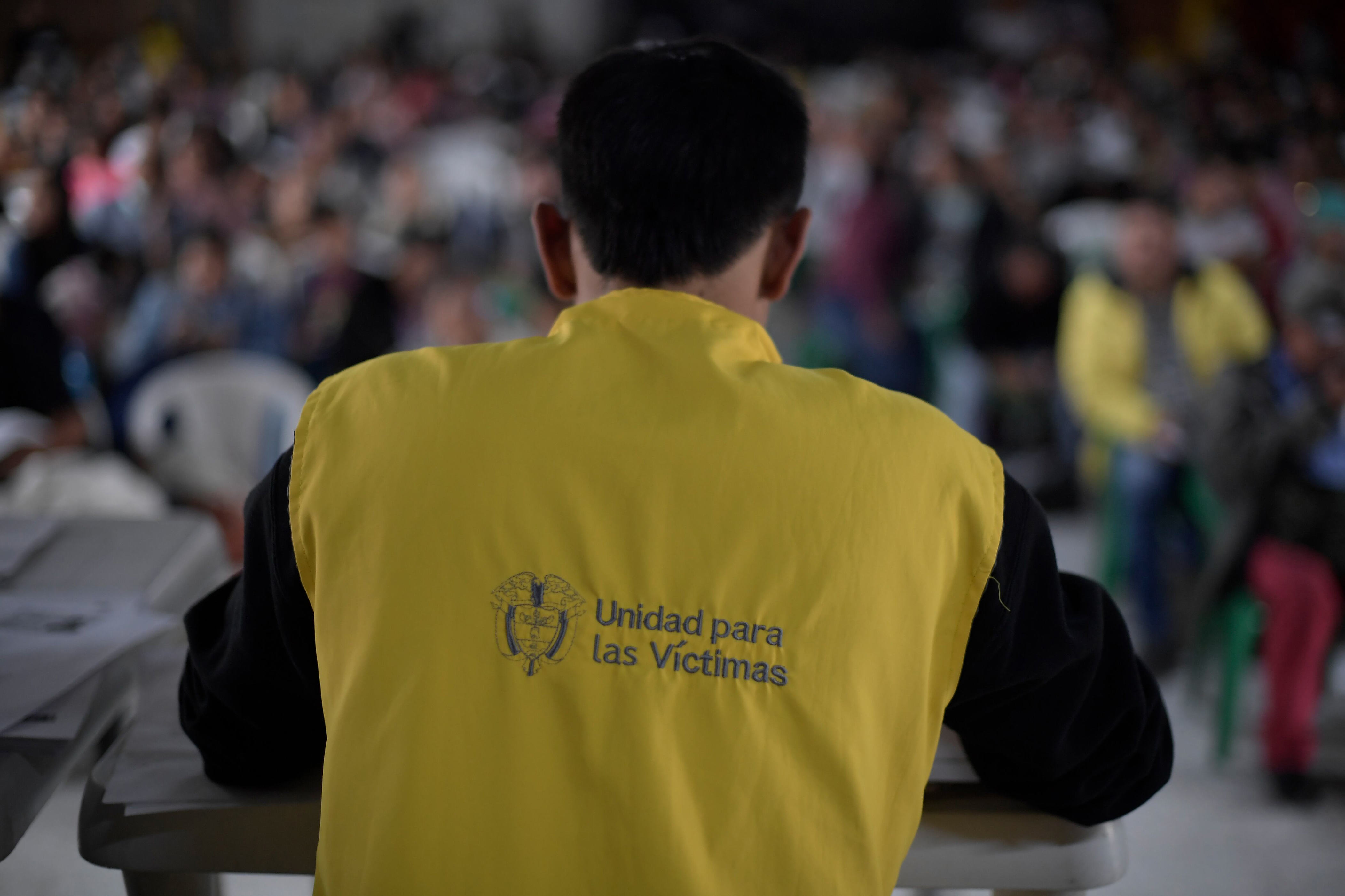 Unidad de Víctimas acepta renuncia de seis directivos, pero tres ...