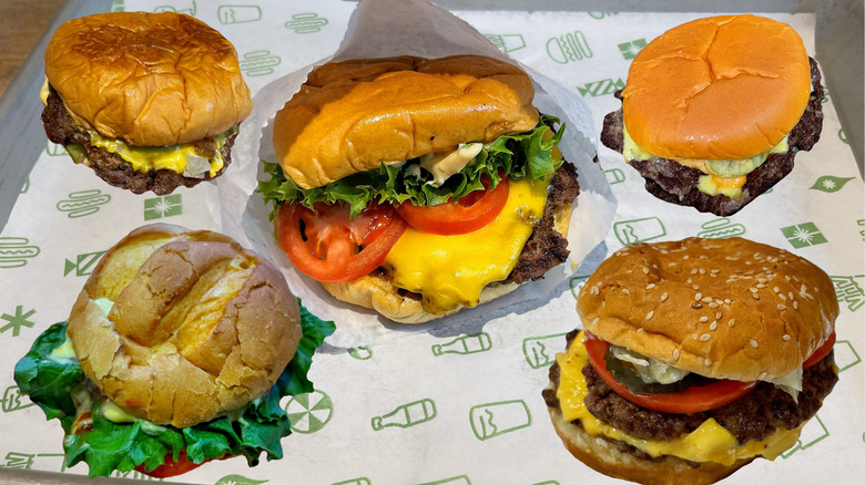 6 restaurant chain smash burgers, ranked worst to best