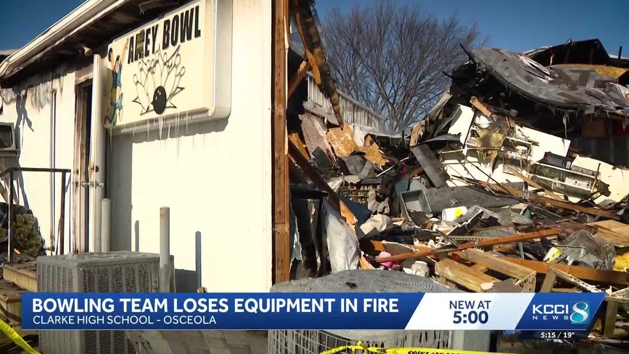 Iowa high school bowling team loses all of its gear in massive fire