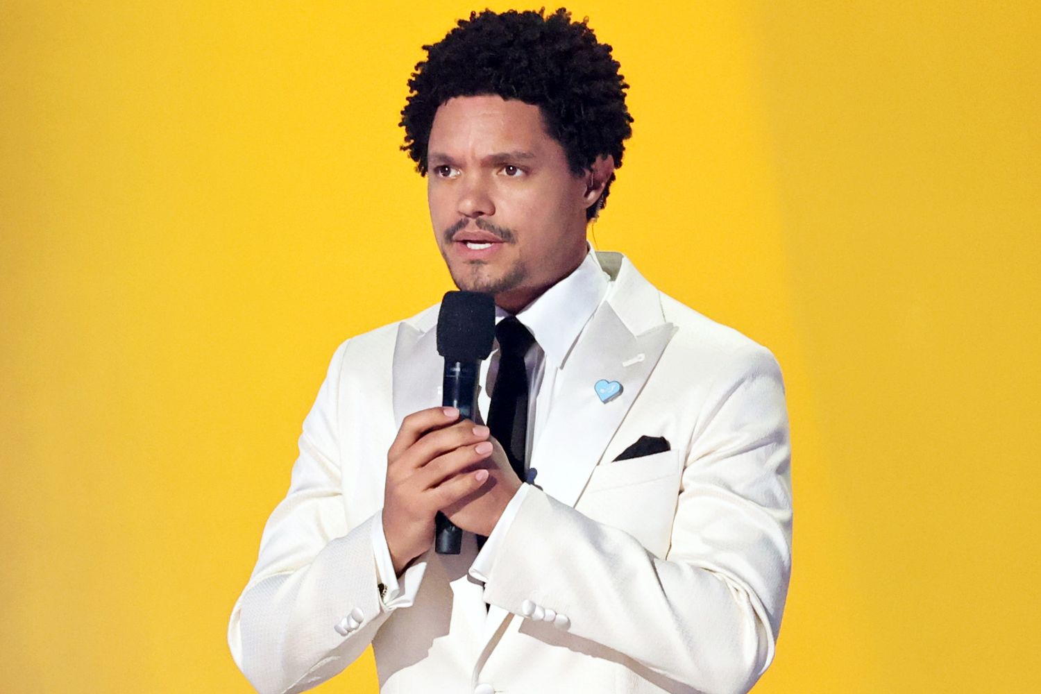 Grammys producer literally got on his knees to beg Trevor Noah to host ...