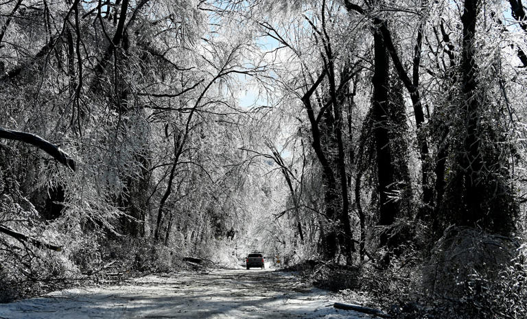 Stay safe in Tennessee winter storm. Maps, resources, road closures