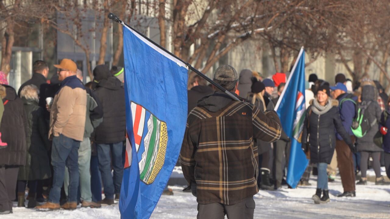 Separatist group collects petition signatures in Calgary