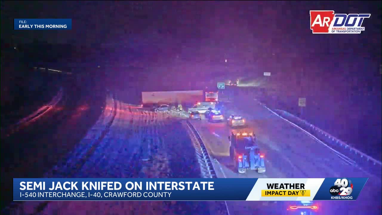 Semi crashes into Arkansas State Police vehicle on I-40