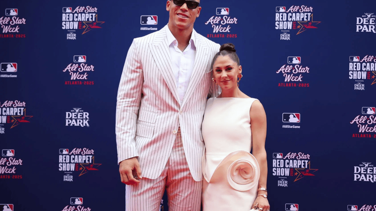 MLB: Aaron Judge's heartwarming gesture to his wife after winning MVP