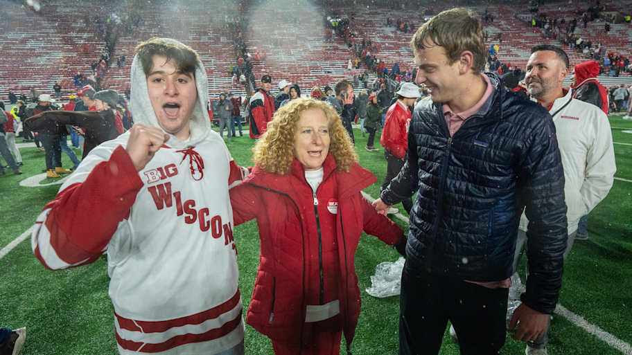 Wisconsin Badgers fans happy to see UW-Madison chancellor Jennifer ...