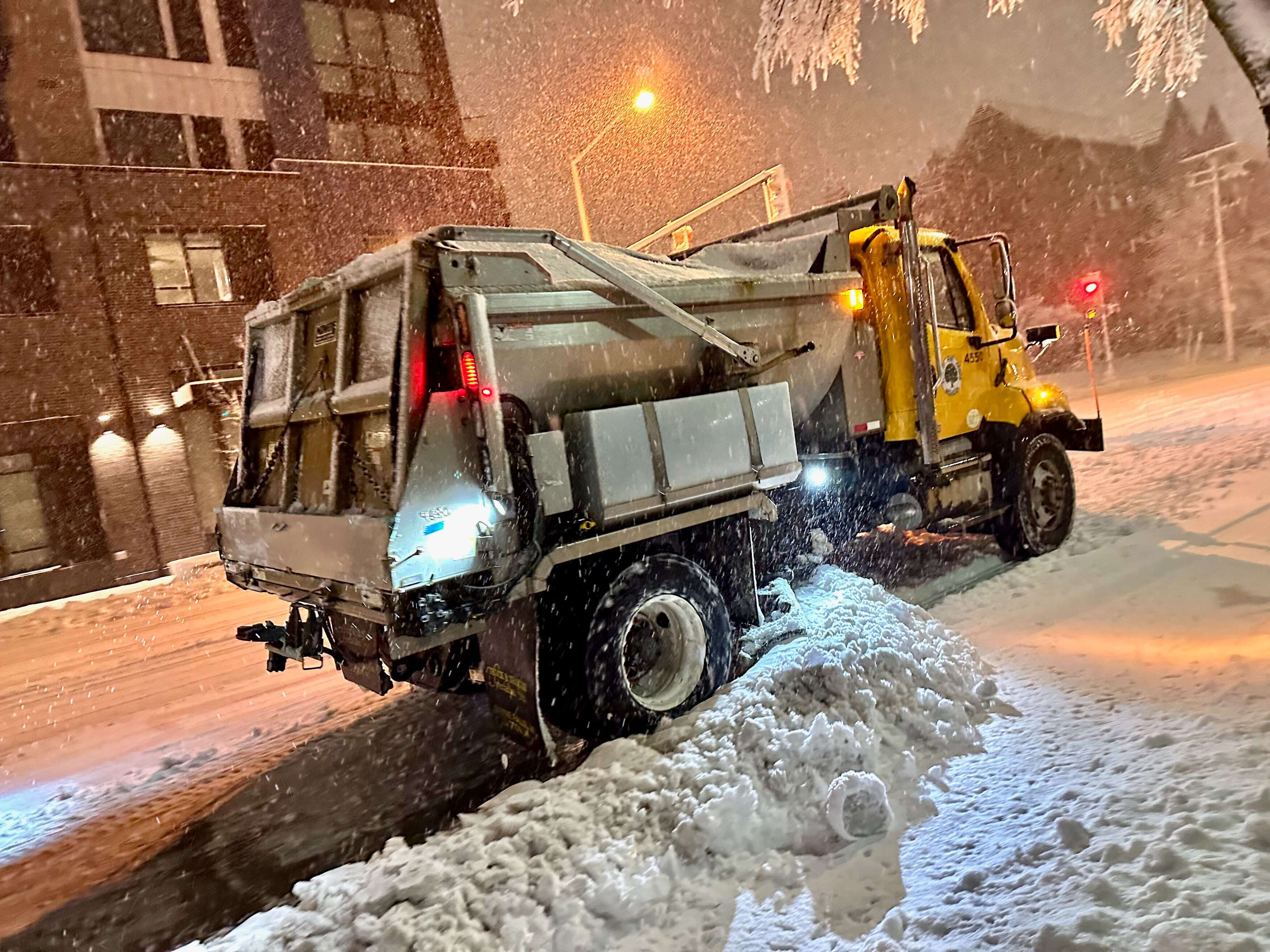 Ann Arbor’s on-street parking ban to be lifted Monday night