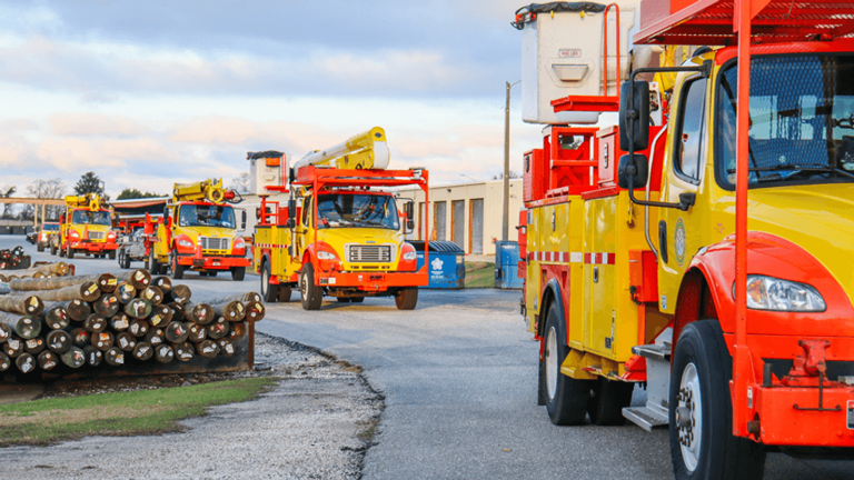 Baldwin County crews brave icy conditions to restore power in Mississippi