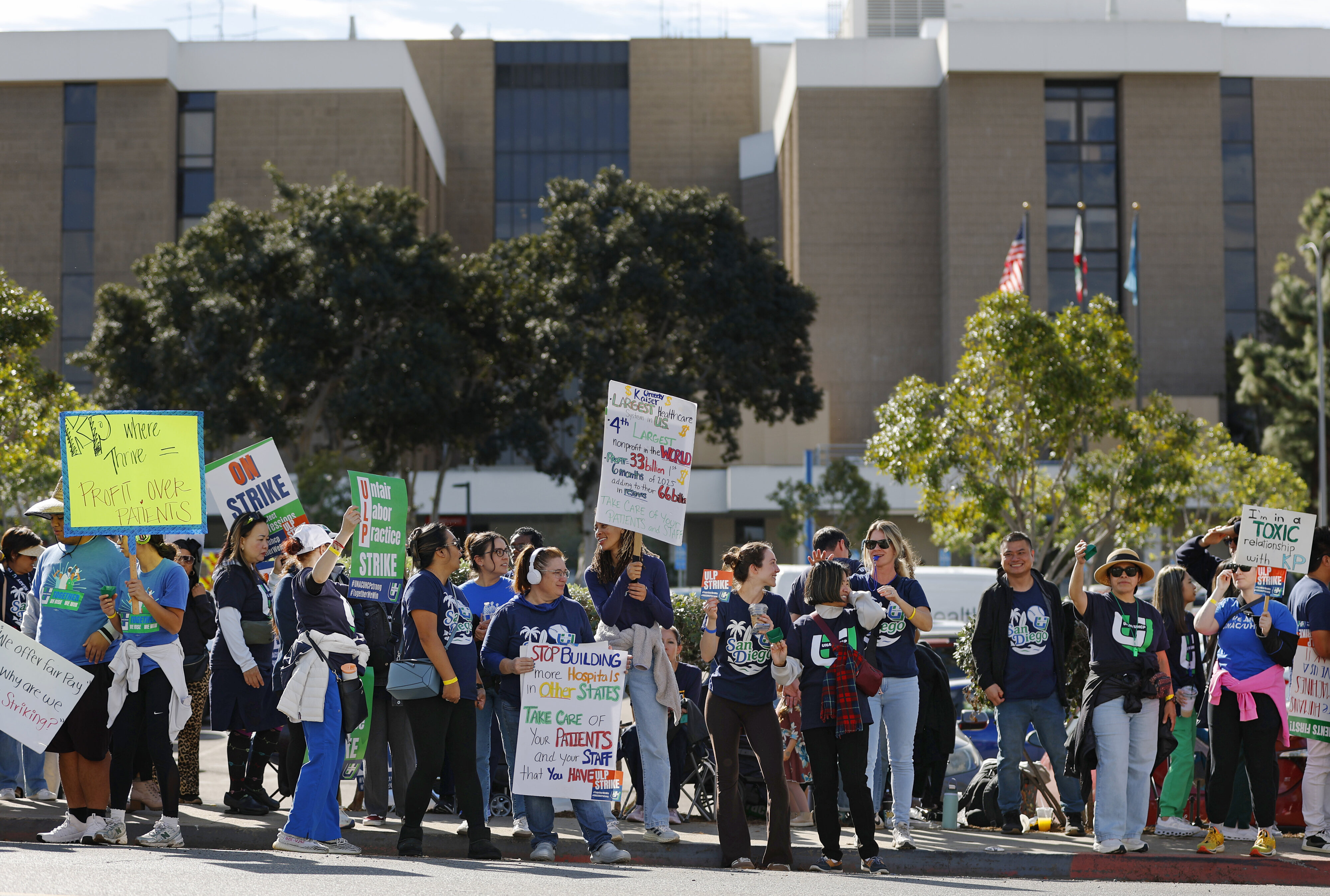 Kaiser nurses embark on indefinite strike