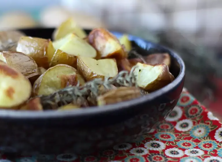 Brambory pečené v troubě, klasický a snadný recept