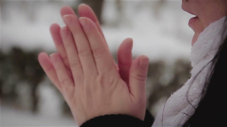 Dangerously dry air: Dehydration is a threat in extreme cold