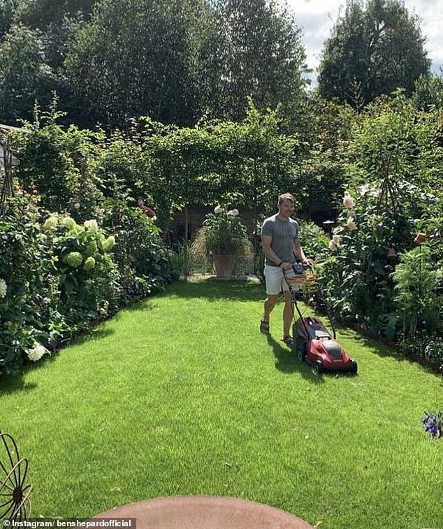 Celebrity gardens ranked from tacky to tasteful - including TV star's ...