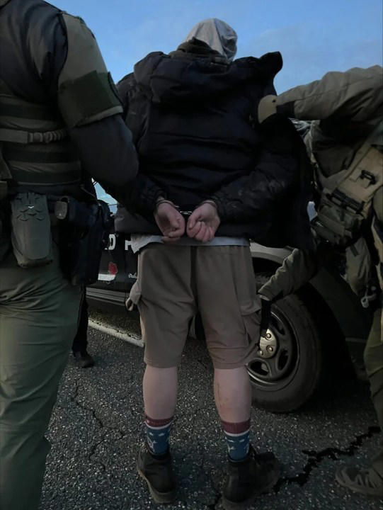 Suspect in Portland officer shooting arrested in NE Portland Monday morning