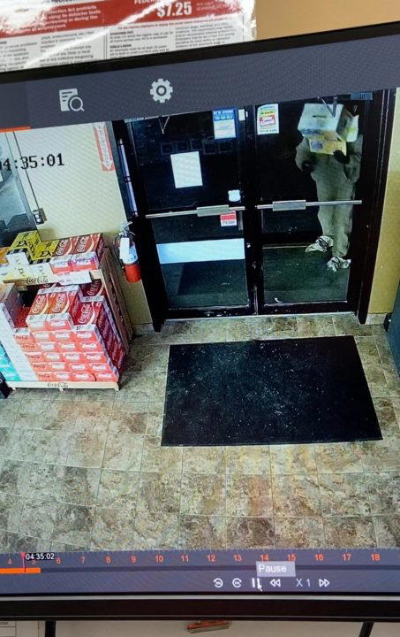 Man wearing a box breaks into Putnam County gas station