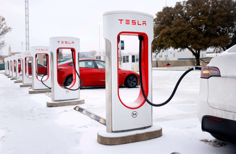 How freezing temperatures affect electric vehicles — and what North ...