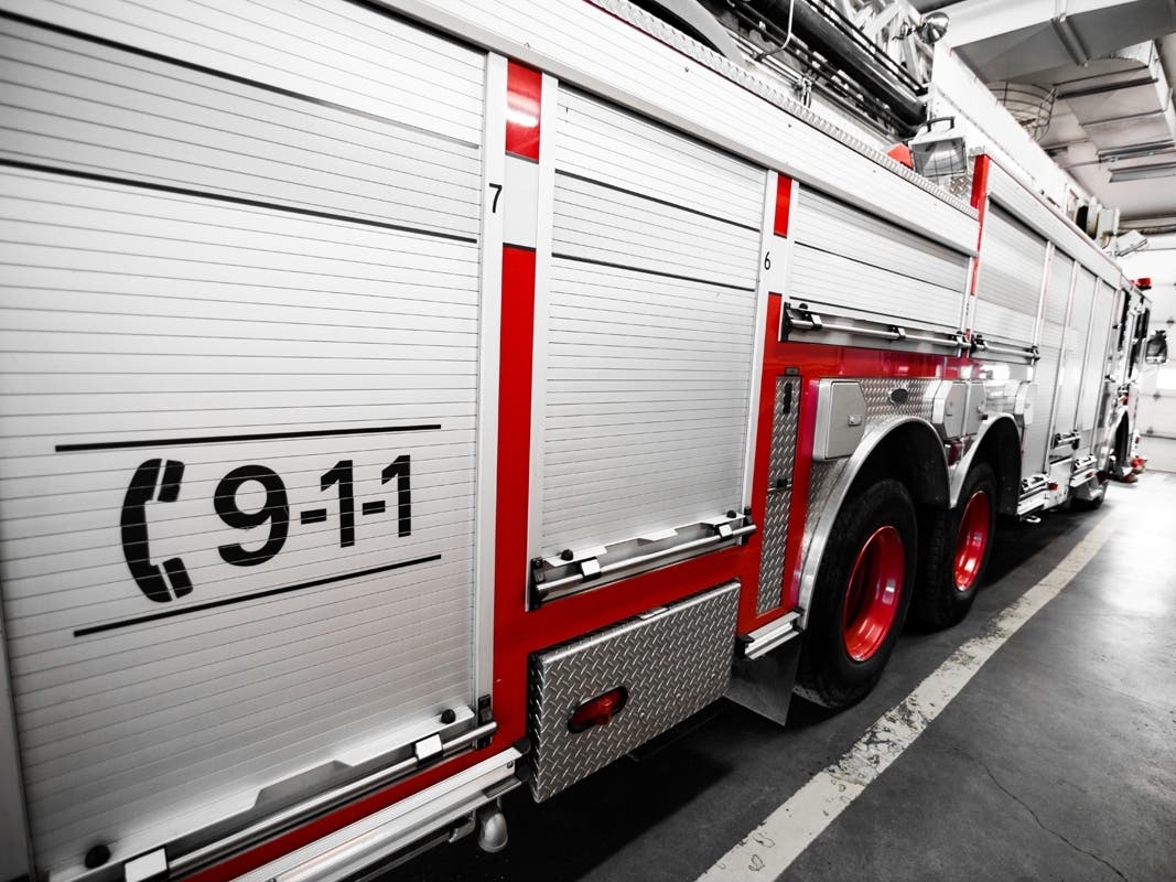 Snowblower fire damages car in North Haven: Officials