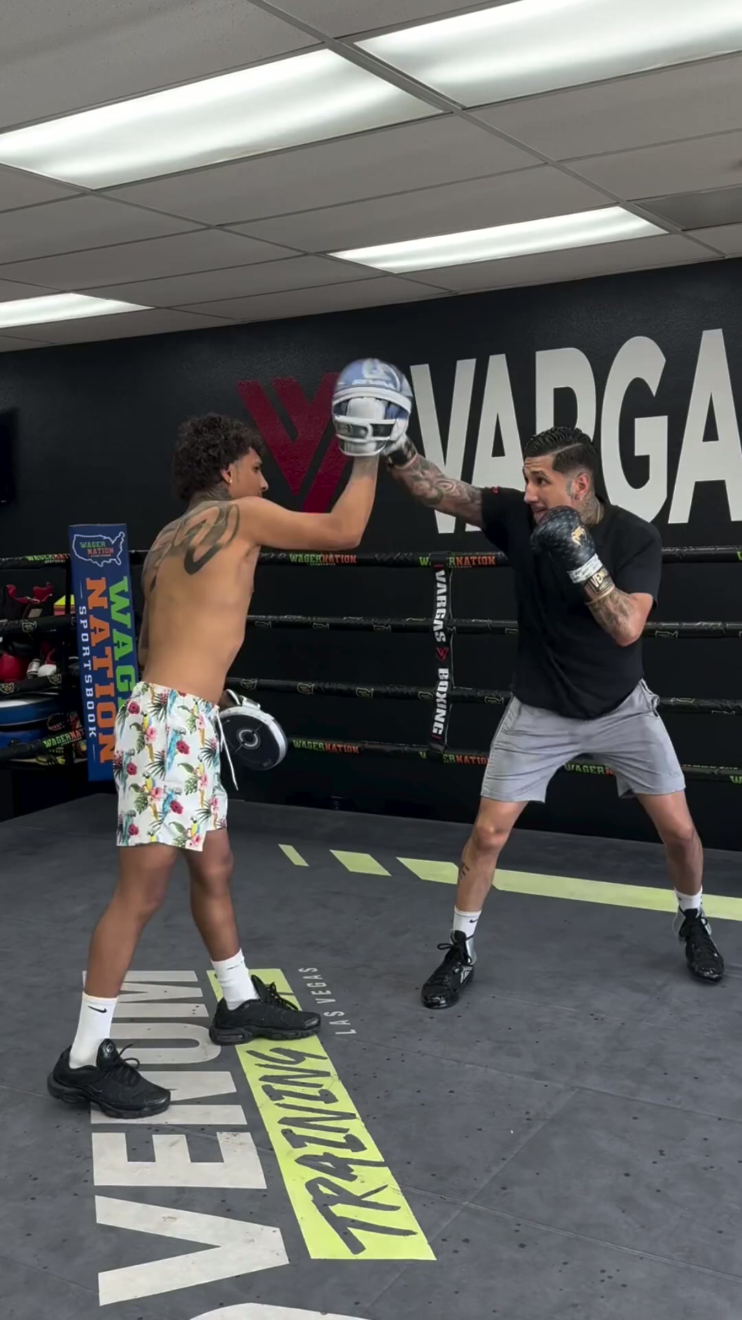 Fernando Vargas Jr. all solid shots 🎯 🥊 #ThisADynasty 🇺🇸🇲🇽