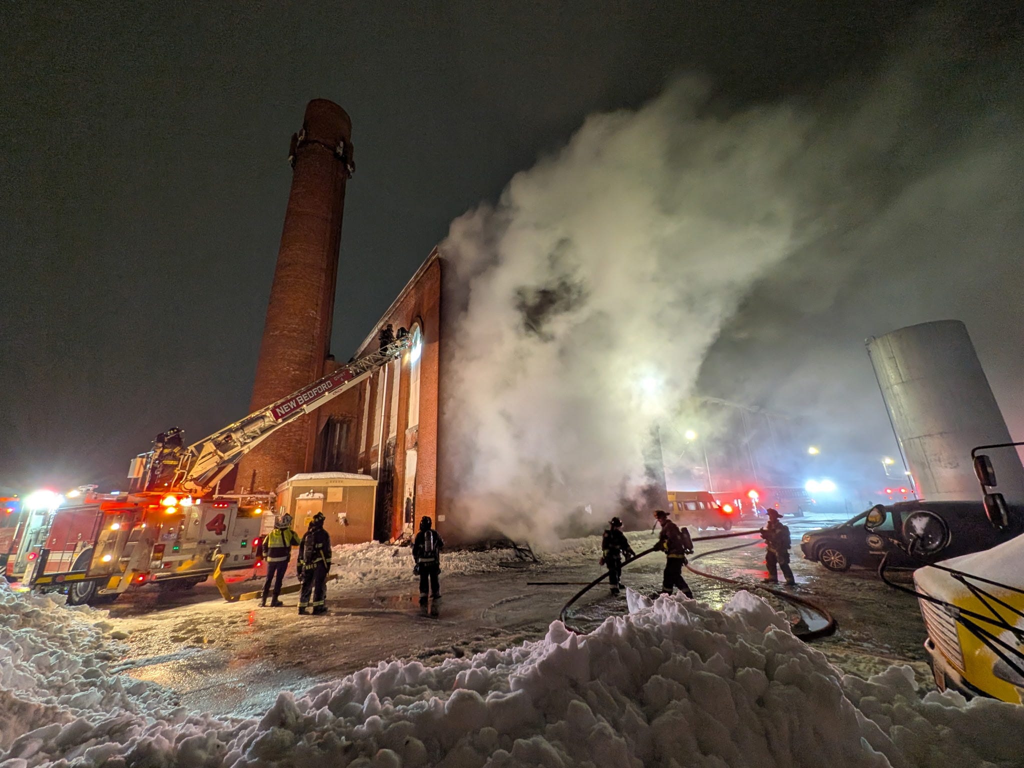 New Bedford fire dept fight blaze in South End mill