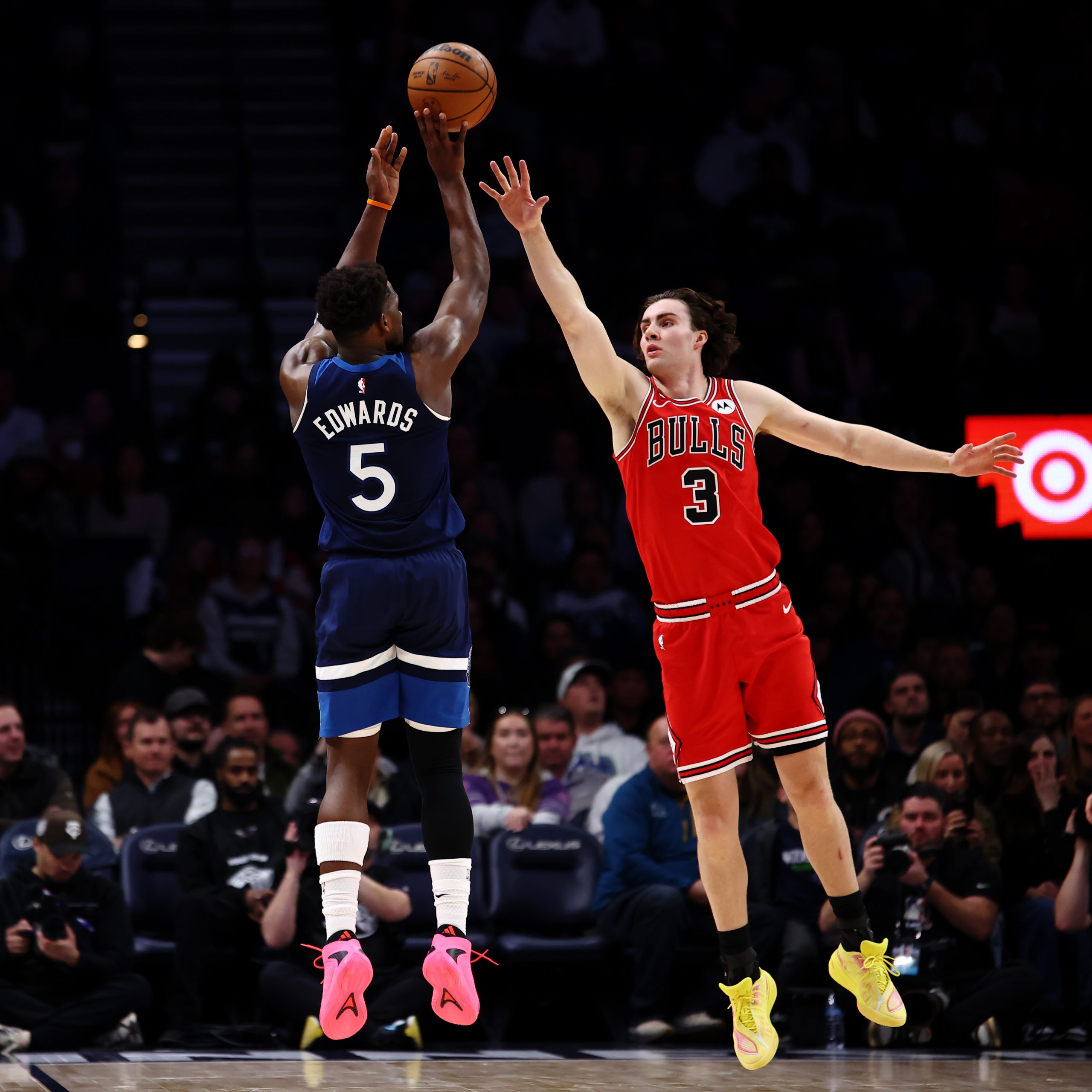 DraftKings promo code: Bet $5, get $300 on tonight's NBA, NHL action