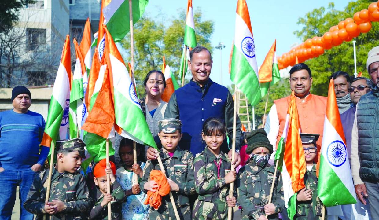 Social welfare minister hoists tricolour