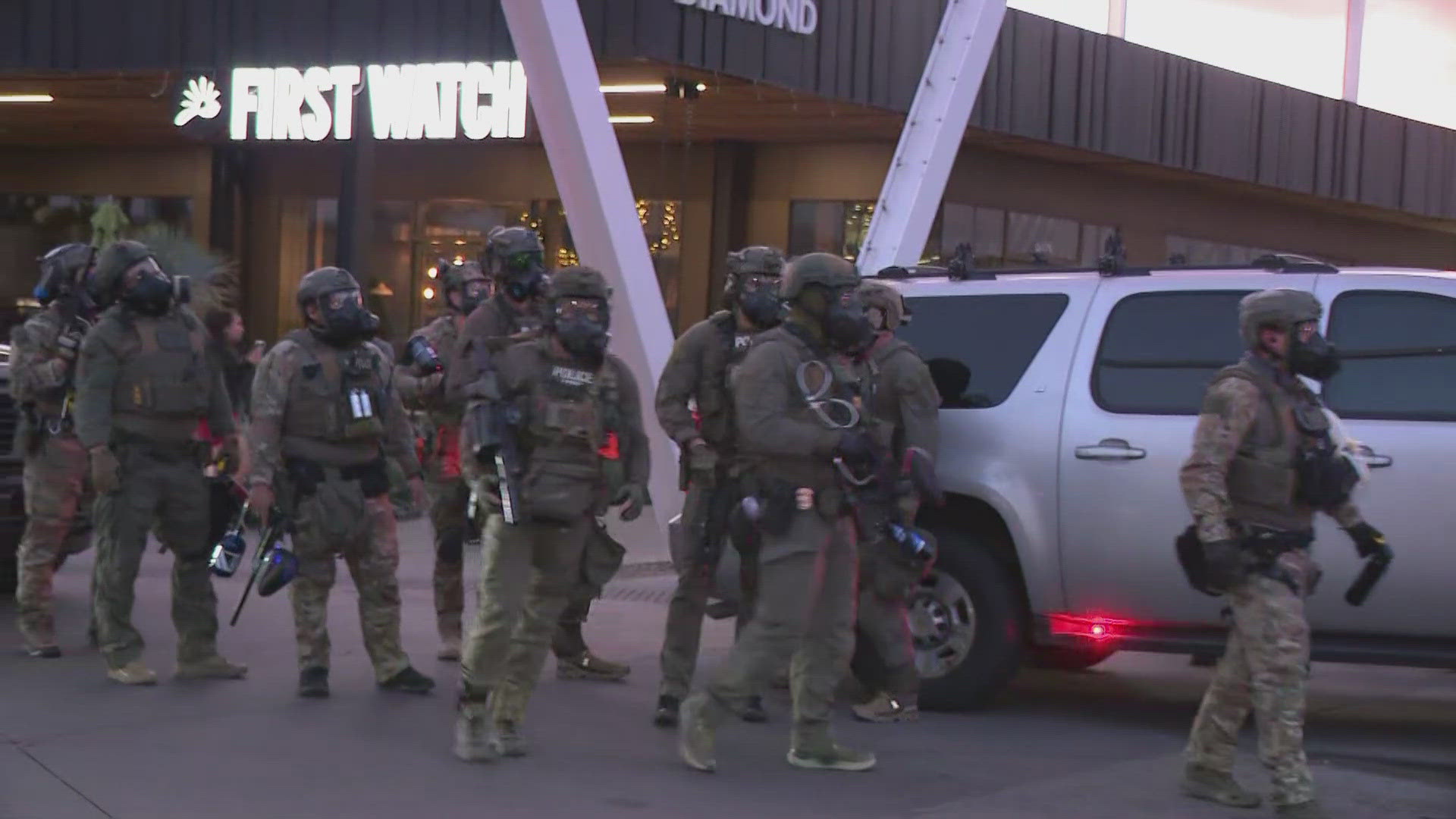 Warning: Explicit language: ICE, HSI at Zipps locations as protesters ...