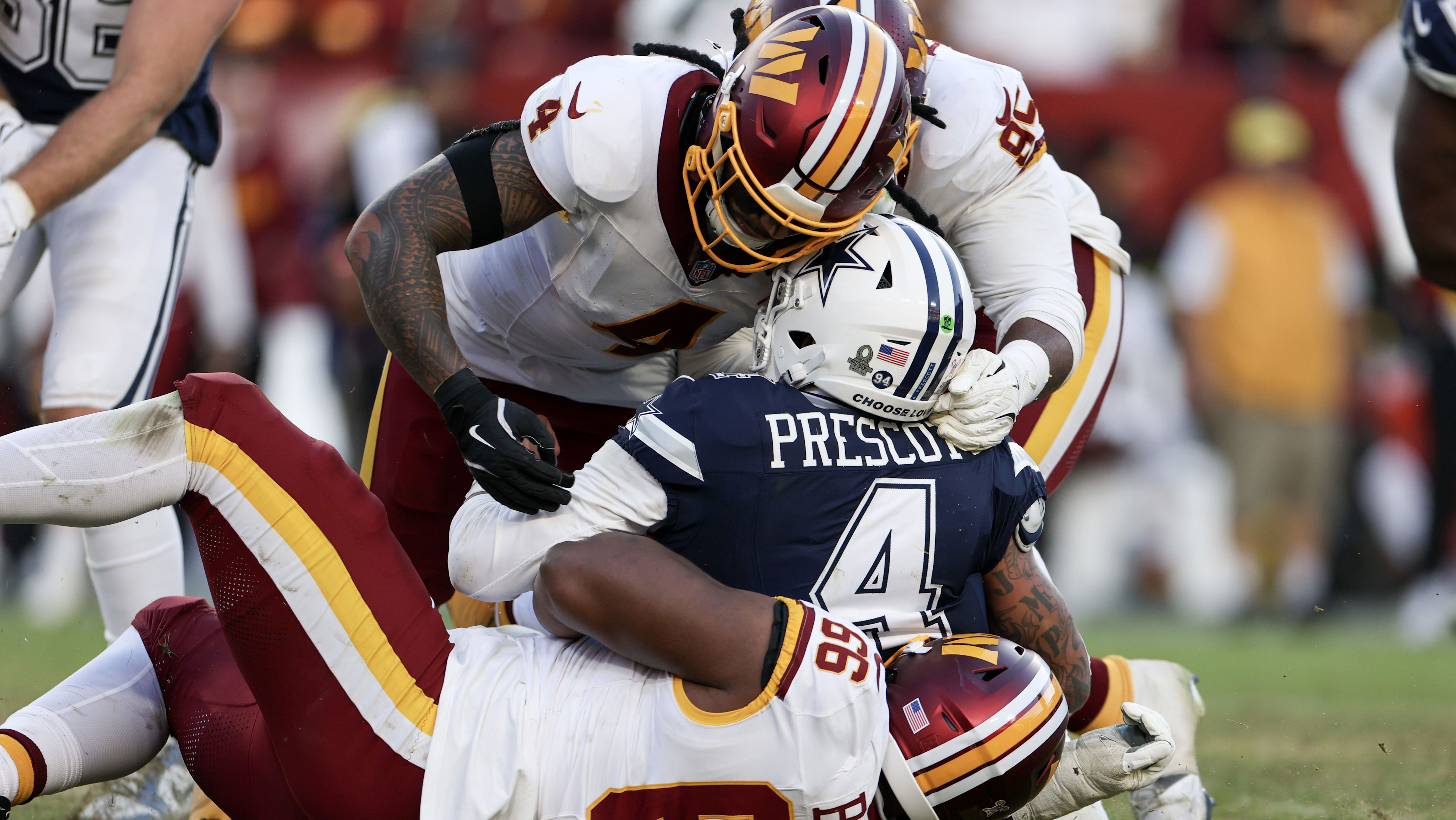 Commanders snag defensive coordinator from NFC rival