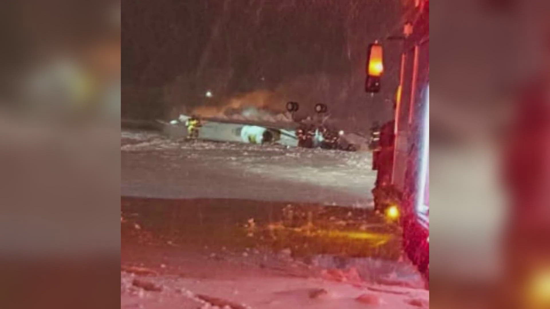 At least 6 killed in private plane crash