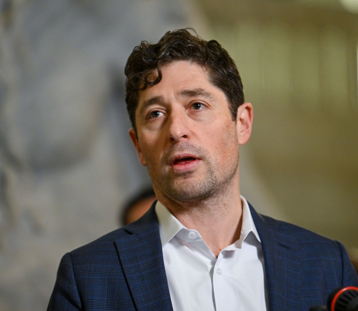 Some federal immigration agents to depart Minneapolis on Tuesday, mayor ...