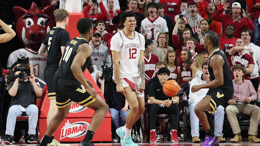 Razorbacks climb up the AP polls after statement week in SEC play