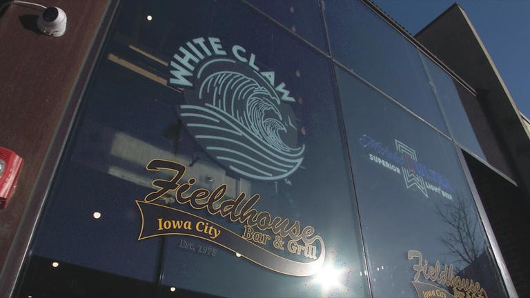 Iowa City bar continues operating despite liquor license suspension