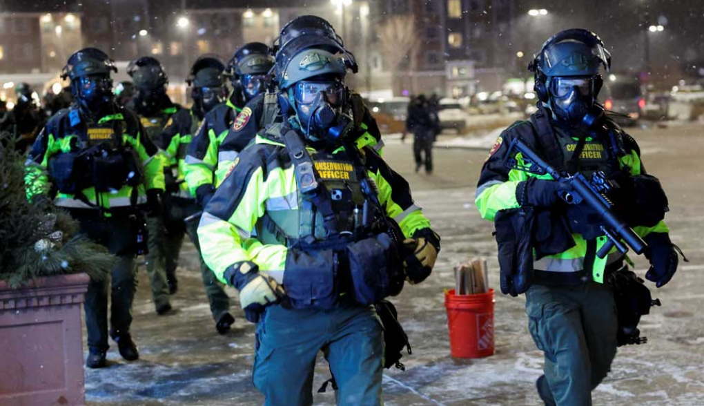 US edges toward government shutdown as deadly Minneapolis shootings ...