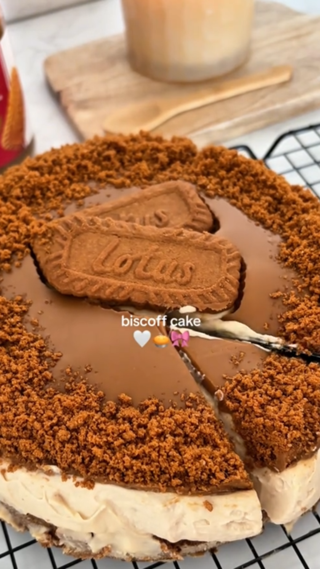 Biscoff cake delight: Simple steps for a crowd-pleasing dessert