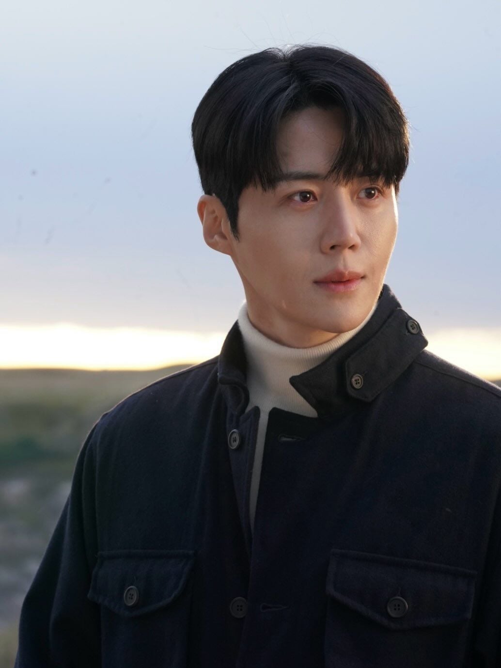 Kim Seon-ho's transformation through the years, from good boy to Joo Ho-jin