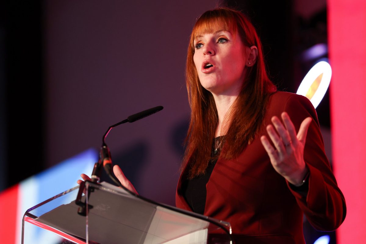 Rayner warns Starmer to back leaseholders over huge ground rents