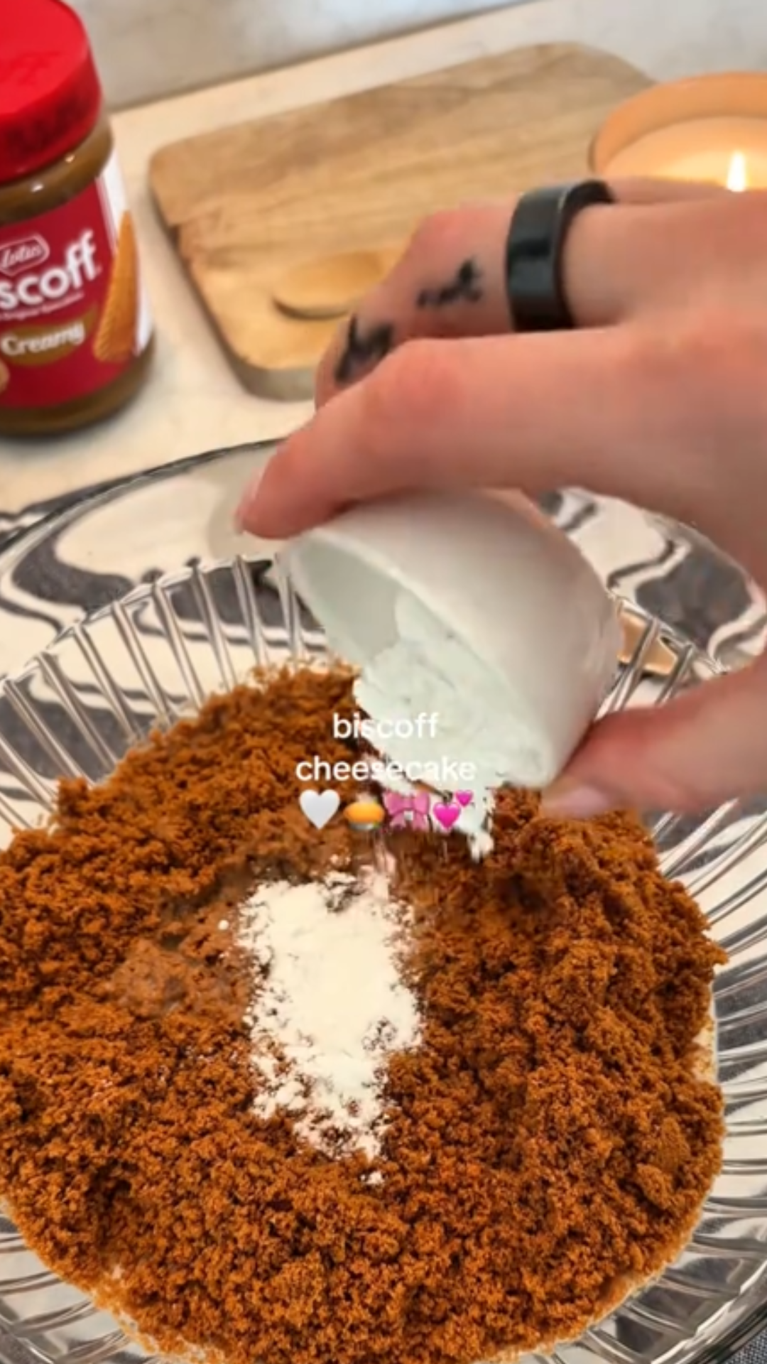 Biscoff cheesecake delight: Step-by-step tips for baking success