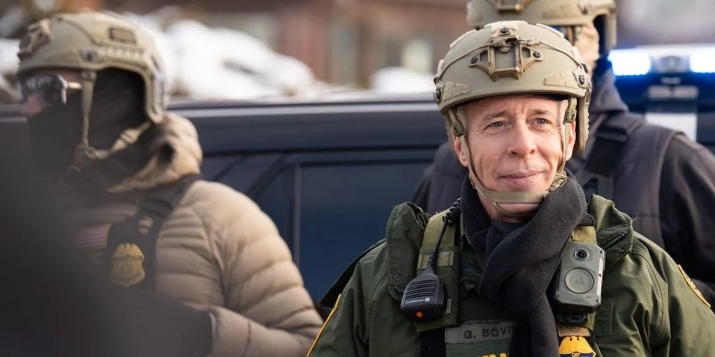 Grenzschutzkommandeur bezeichnet Beamte nach der Tötung von Alex Pretti ...