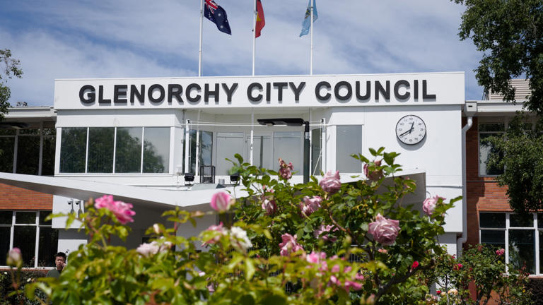 Glenorchy City Council knocks back a proposal from Hobart to merge