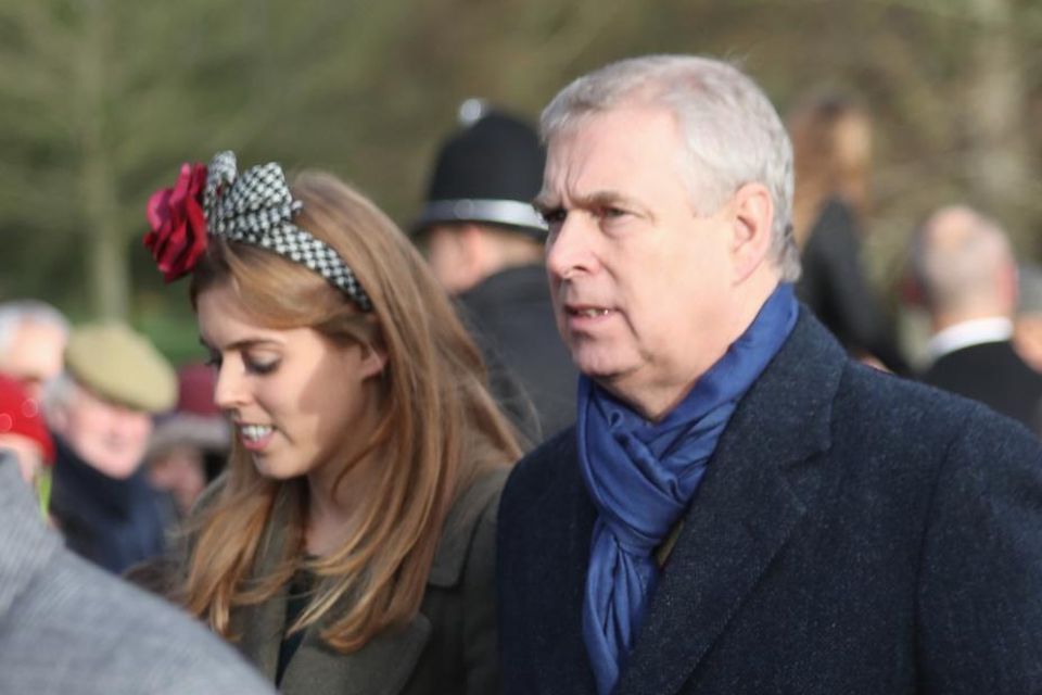 Prinzessin Beatrice: Sie besucht Vater Andrew mit Tochter Sienna ...