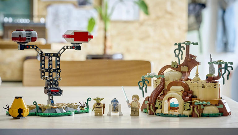 New Lego smart play Star Wars sets add a talking C-3PO