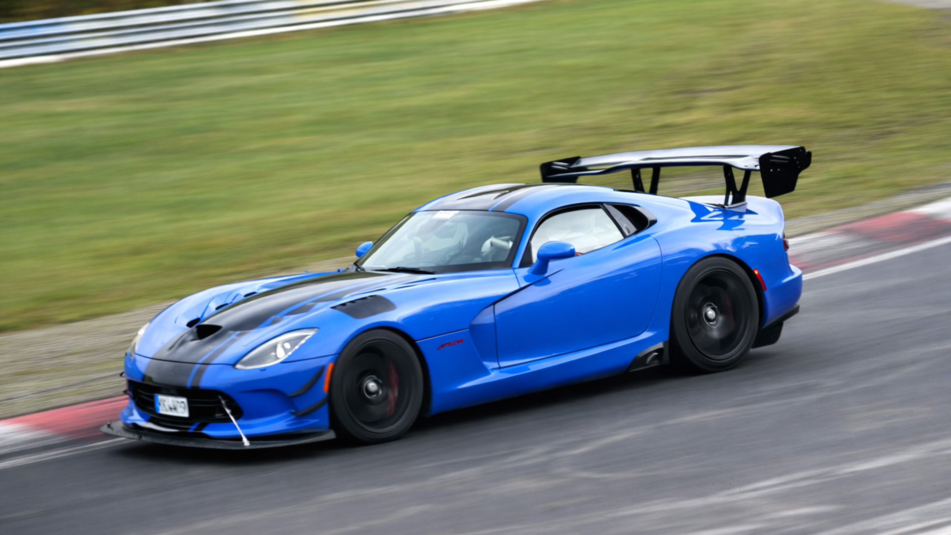 Nürburgring action highlight with many drifts and fast cars